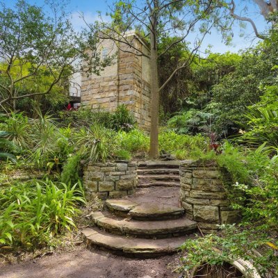 Kevin Costner never bought this mansion but it did star on The Bachelor