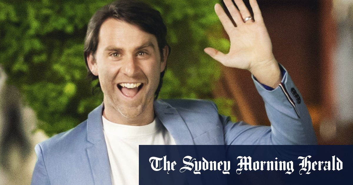 Jimmy Giggles stars as himself in Tiny Oz, about all things miniature ...