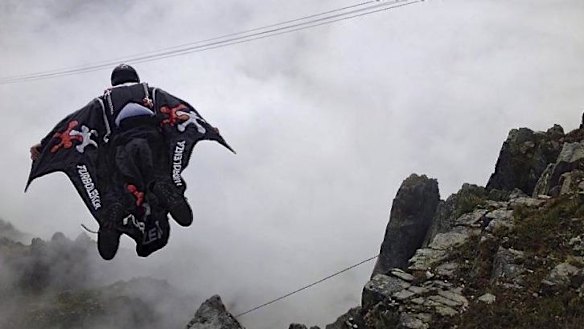 Extreme sports star Alex Duncan killed while wingsuit flying in Swiss Alps