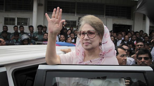 Battle in Bangladesh: Khaleda Zia versus PM Sheikh Hasina