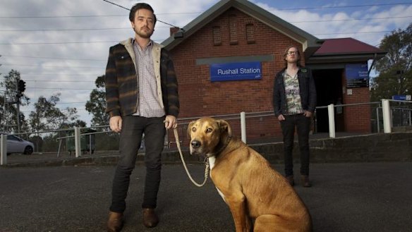 Armed PSO threatened to kill dog at North Fitzroy station, dog owner claims