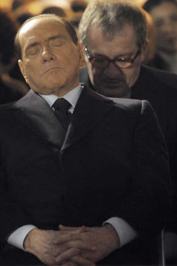 Berlusconi denounced for praising Mussolini at Holocaust memorial