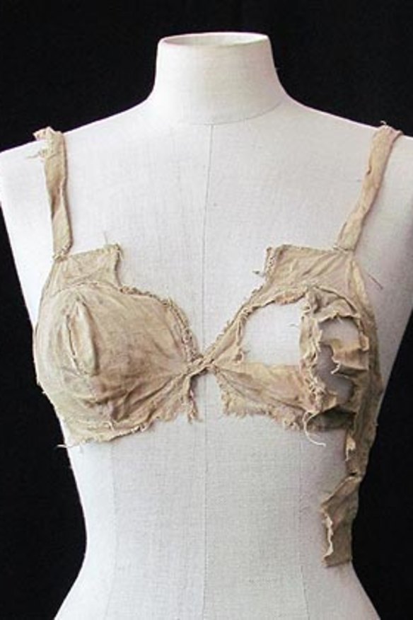 Researchers get a lift from 600-year-old bra find