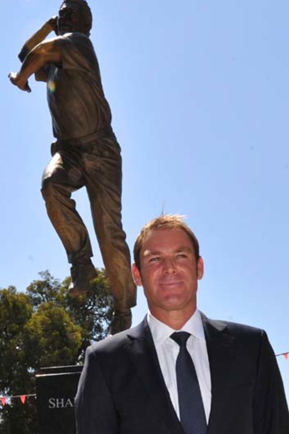 Come in slimmer: 300kg statue remembers the Warnie of old