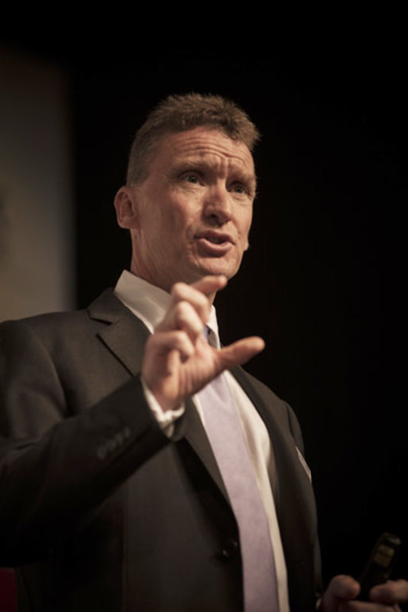 Optus chief Kevin Russell quits
