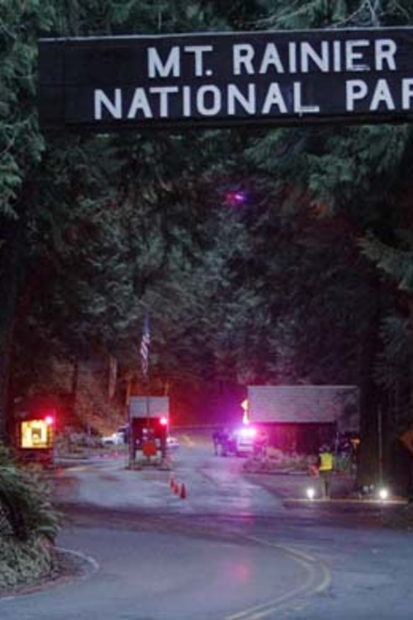 Mount Rainier ranger shot to death, gunman sought
