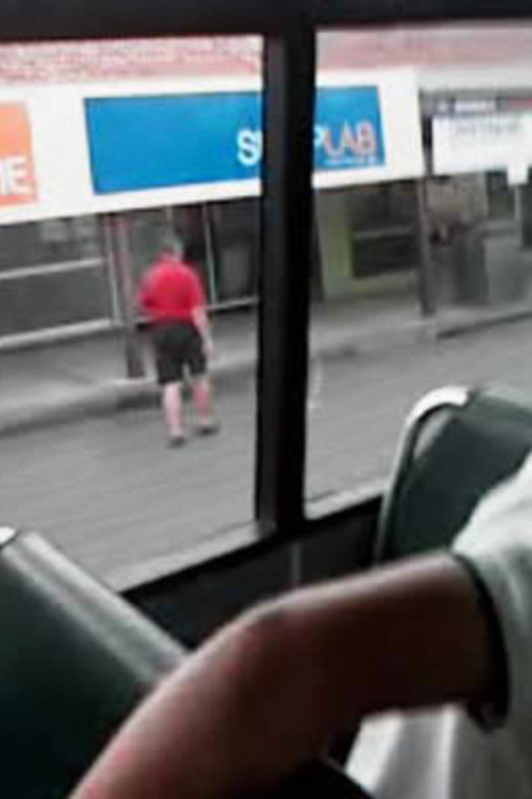 Children turn paparazzi to capture complaints against bus driver