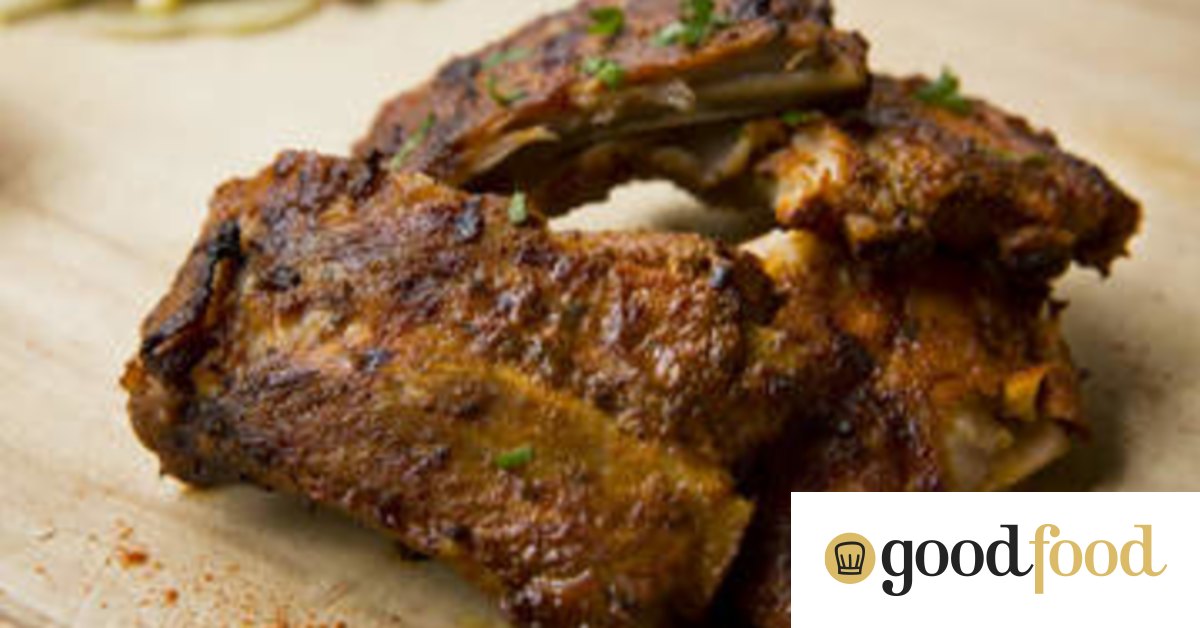 Slow-cooked American ribs