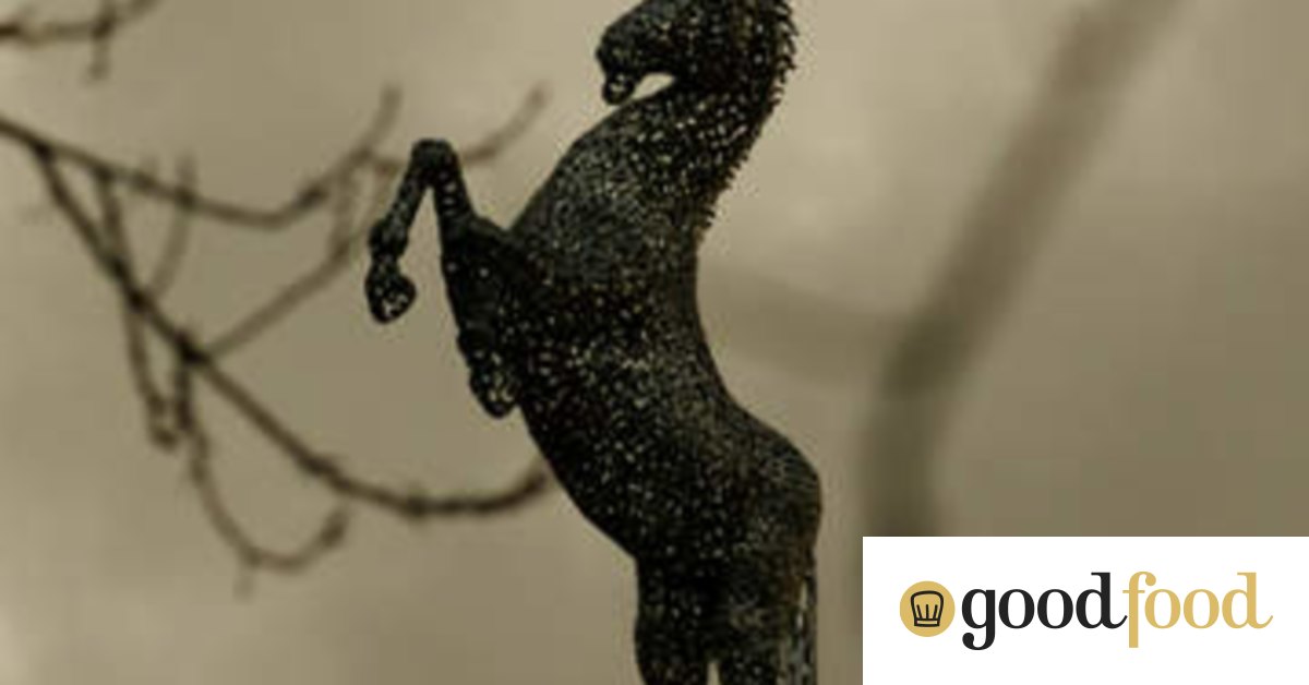 Steven Hiles takes over The White Horse Hotel