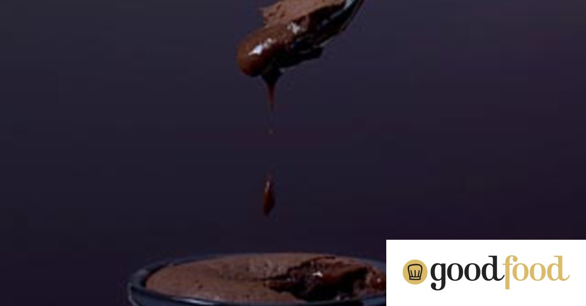 Liquid centre chocolate pudding