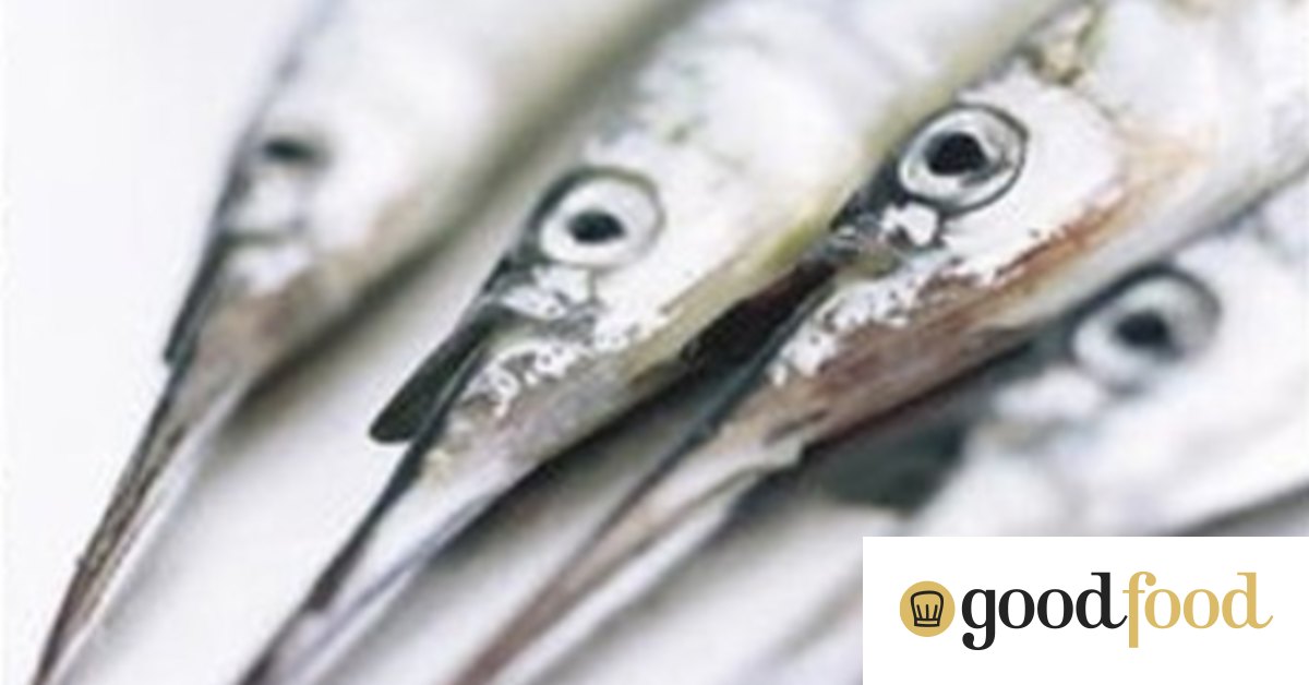 Baked garfish rolls with rosemary and prosciutto