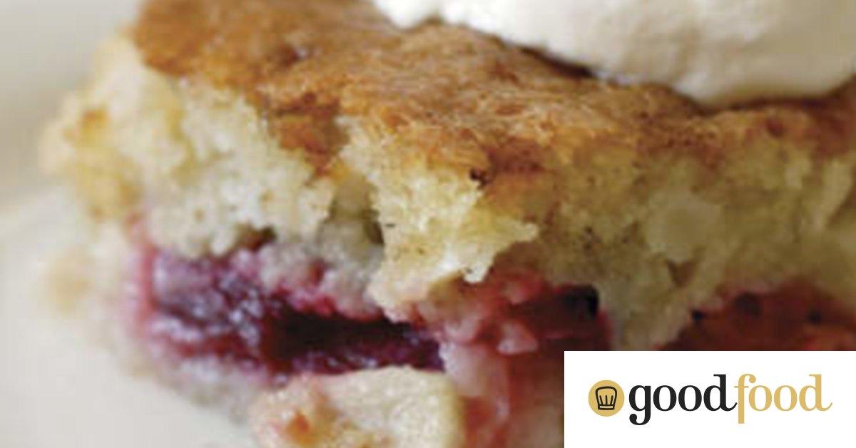 Rhubarb sponge pudding