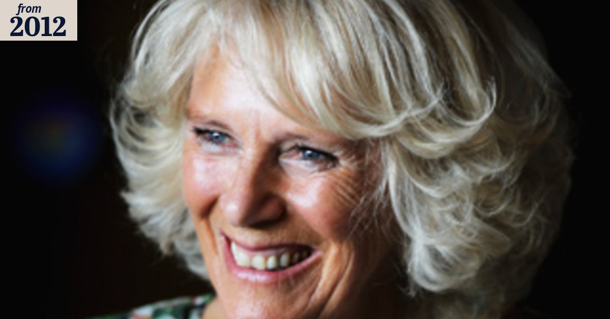 Camilla burrows in