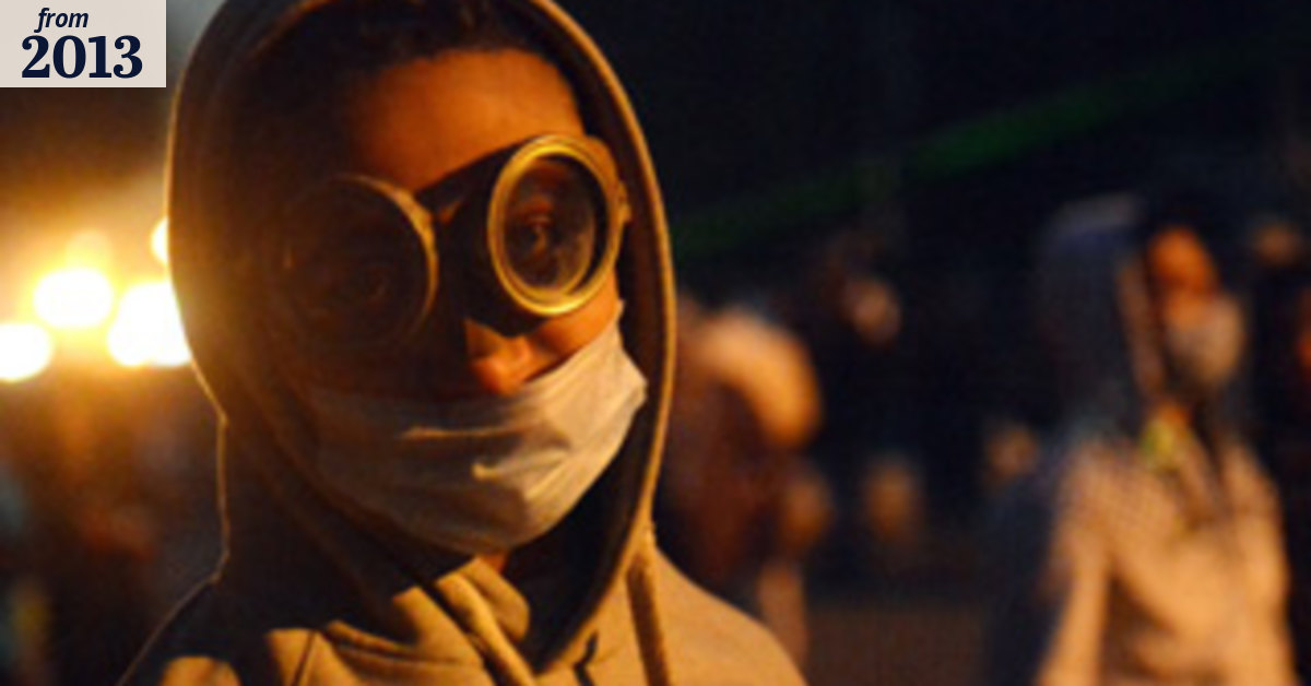 Protesters defy Egypt's night-time curfew