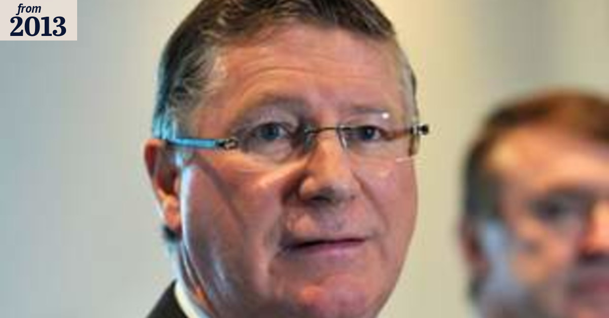 Napthine cast as Labor weapon in schools contract