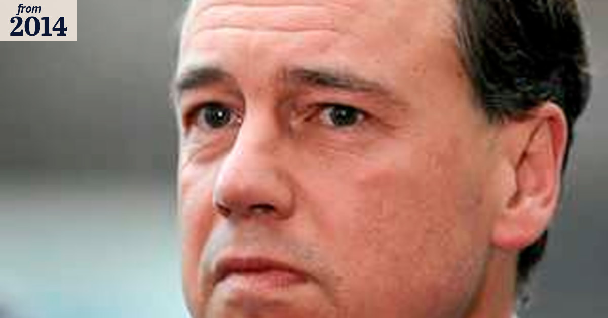 Environment Minister Greg Hunt ducks questions over solar power plan ...