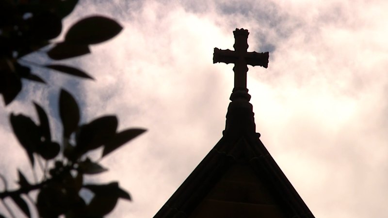 PM yet to rule out deal with Greens amid new laws debate