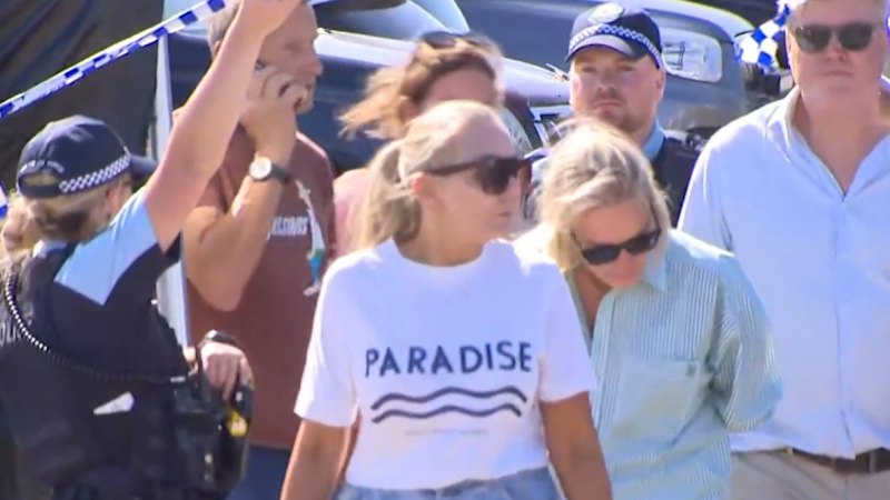 Families allowed inside Bondi Beach crime scene
