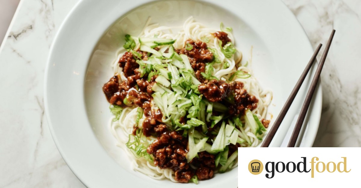 Beijing-style noodles with minced pork (aka Chinese bolognese)