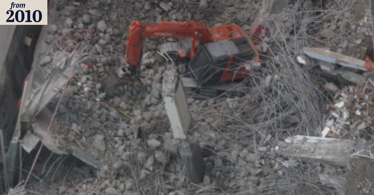 Sydney workers fear after building collapse