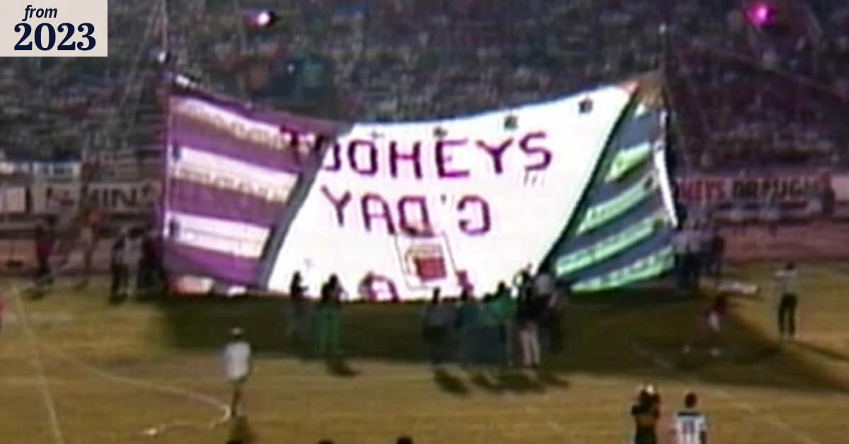Sterlo's infamous banner stuff up