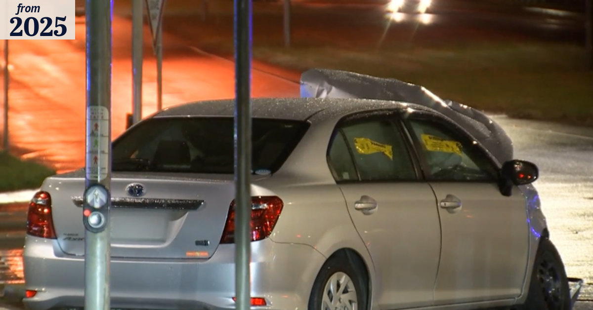 Man stabbed in car in Melbourne
