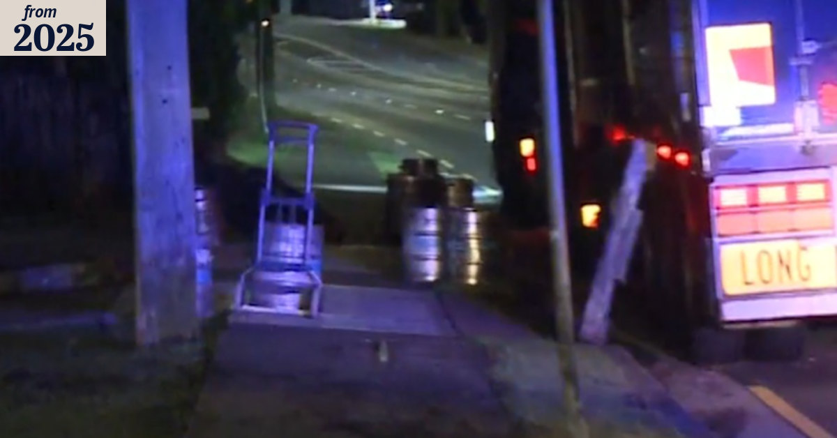 Thieves pinch beer barrels after helping driver